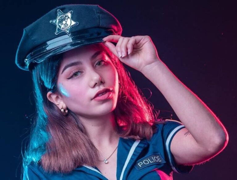 Marina Gold Biography/Wiki, Age, Height, Career, Photos & More