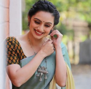 Shruti Marathe Biography/Wiki, Age, Height, Career, Photos & More