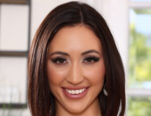 Blaire Johnson Biography/Wiki, Age, Height, Career, Photos & More