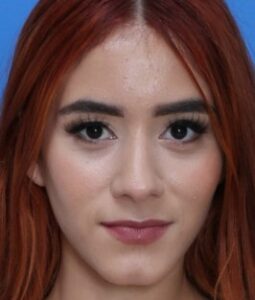 Little Chloe Biography/Wiki, Age, Height, Career, Photos & More