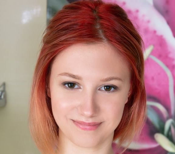 Ana Gibb Biography/Wiki, Age, Height, Career, Photos & More