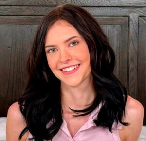 Bella Nova Biography/Wiki, Career, Photos & More