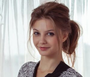 Emma Sweet Biography/Wiki, Age, Height, Career, Photos & More