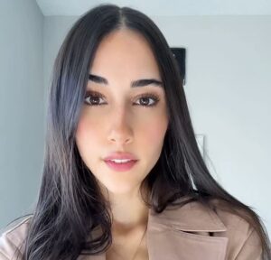 Izzy Green Biography/Wiki, Age, Height, Career, Photos & More