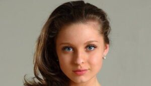 Julie Sweet Biography/Wiki, Age, Height, Career, Photos & More